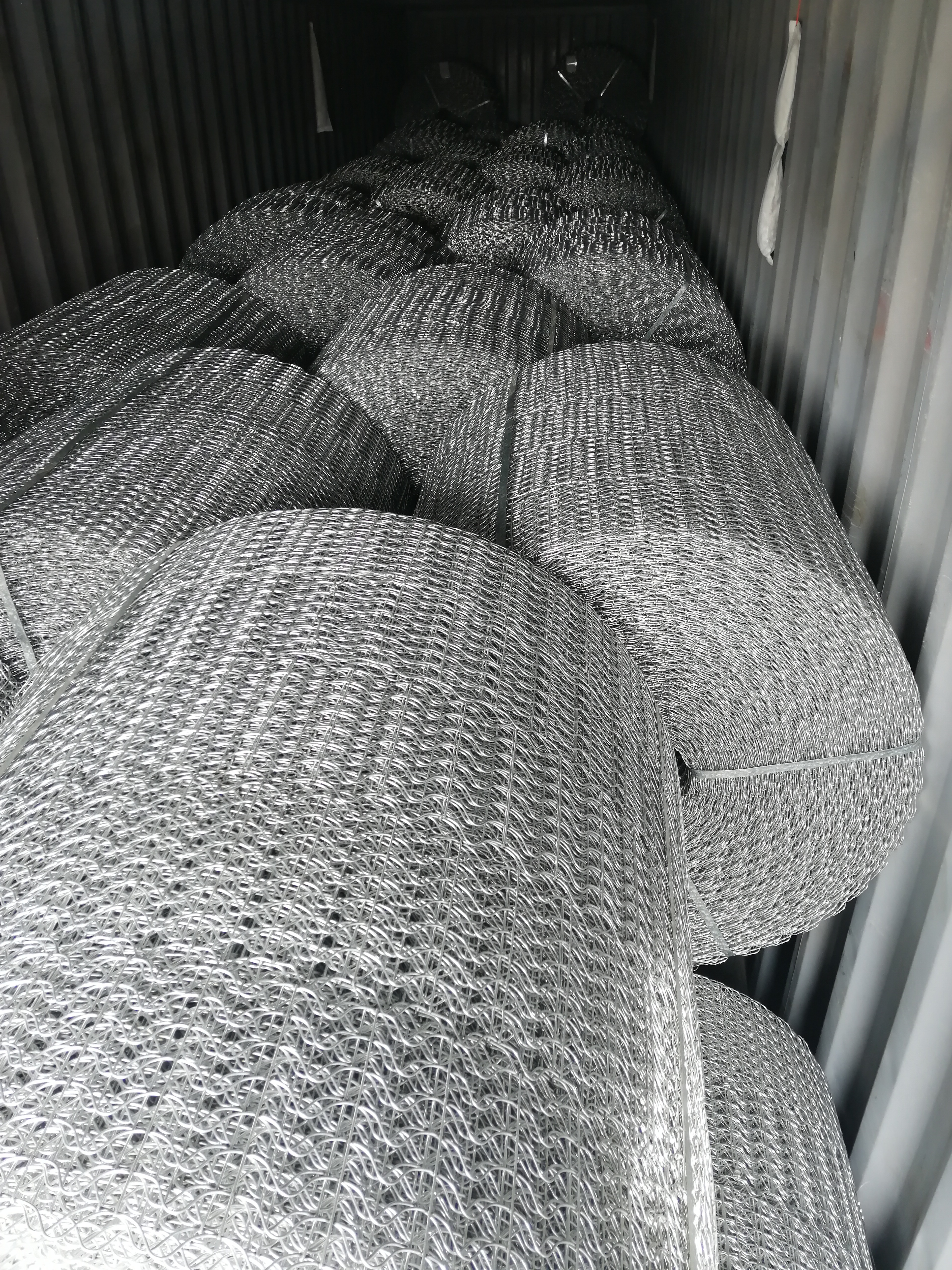 Anti Corrosion Six Lines Pipeline Galvanized Steel Mesh 140m 280m For ...