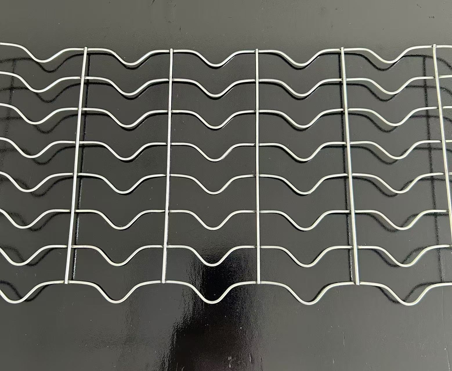 6 Rolls Galvanized Pipeline Steel Mesh 2.0mm Wire 190.5mm Width
